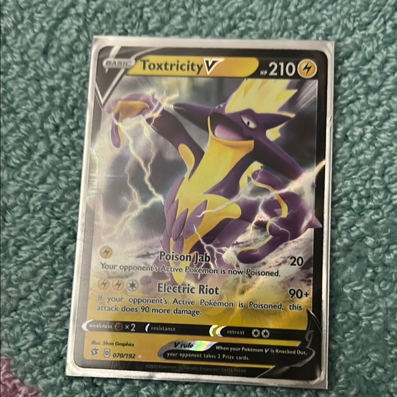 Pokemon | Toys | Pokemon Toxtricity V Trading Card Purple And Yellow ...